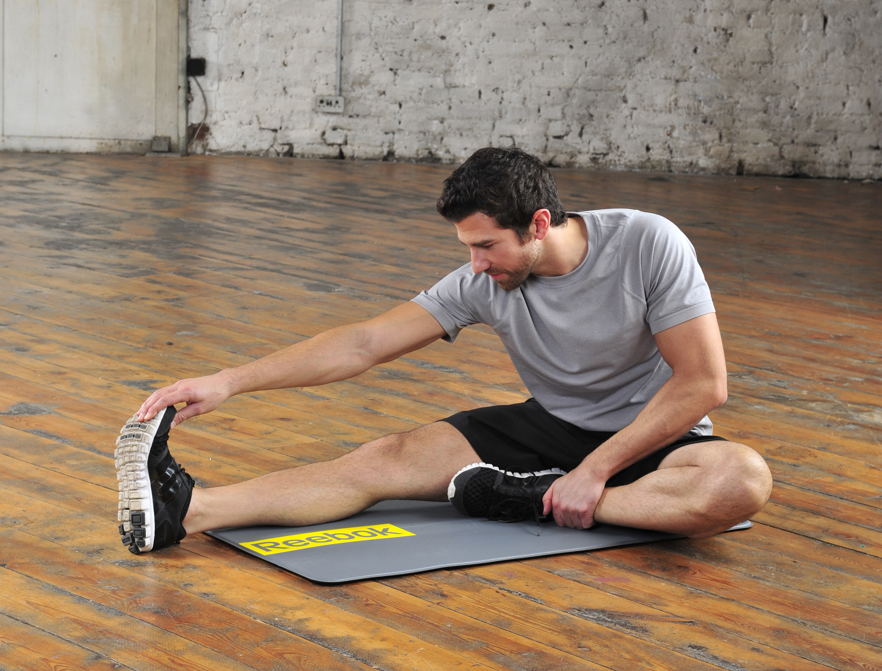 Reebok Studio Mat incl eyelets 8 mm Grey yellow - tights.no