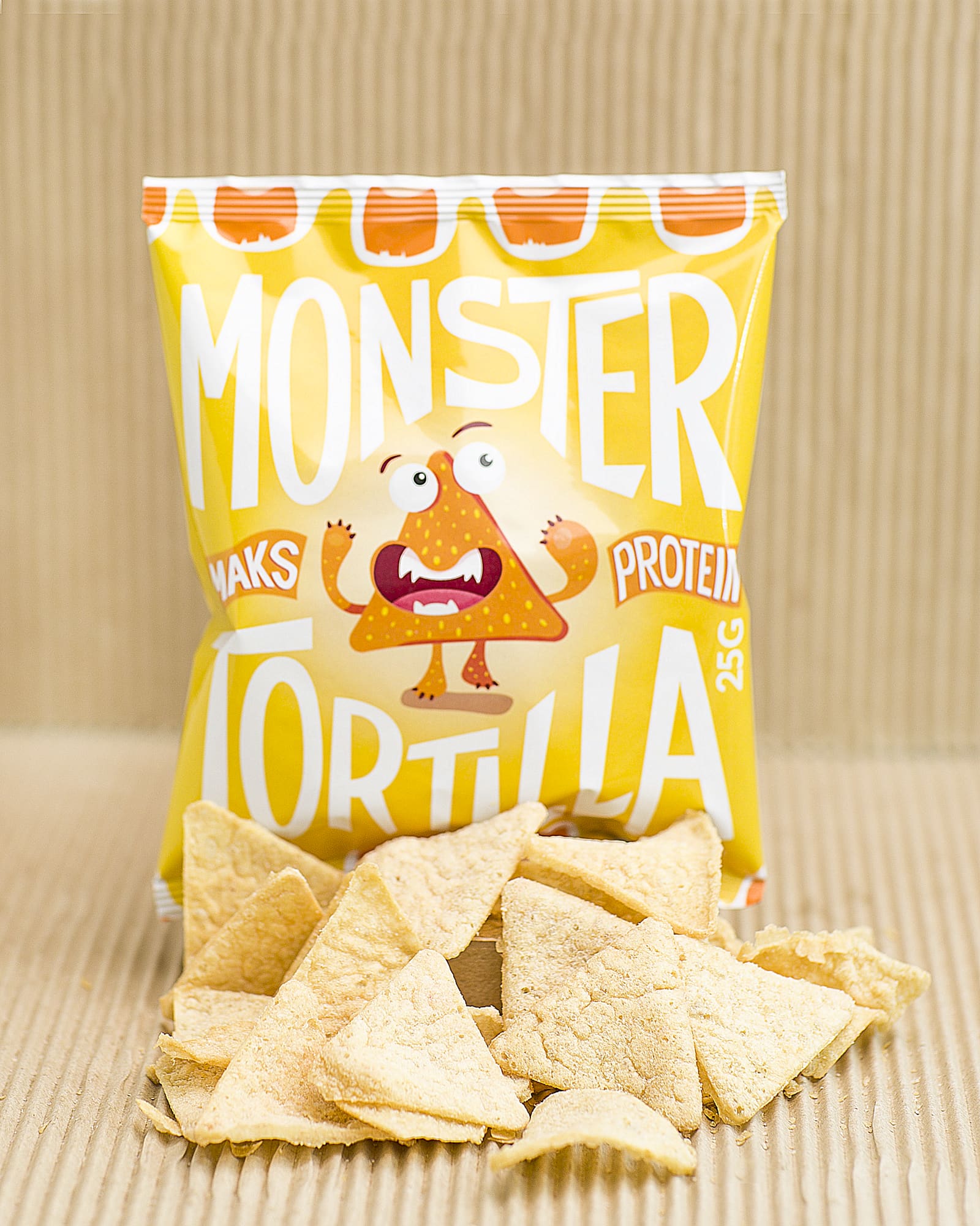 Monster Tortilla Cheddar Chips 25g - Tights.no
