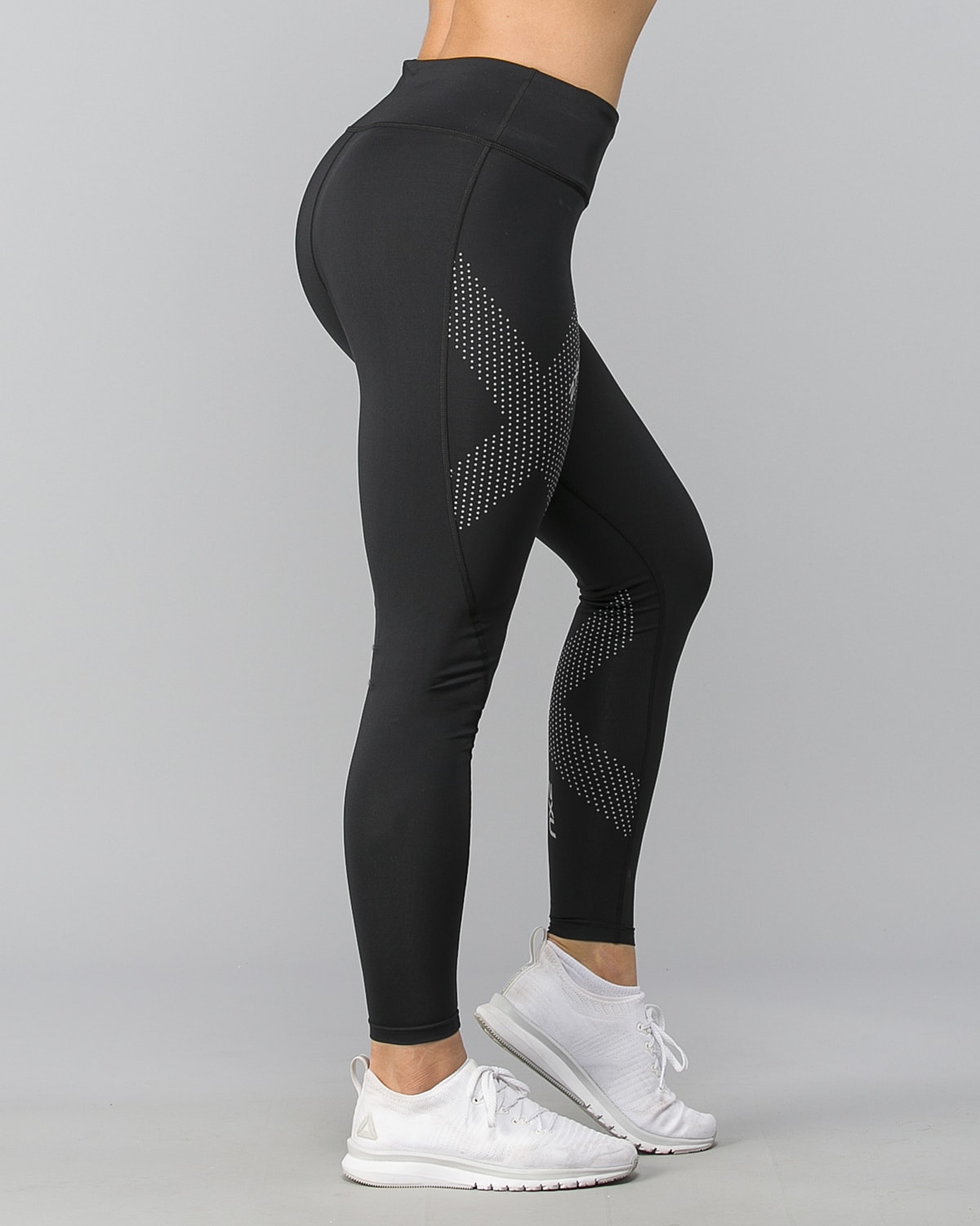 2XU Mid-Rise Compression Tights - Black/Dotted Reflective - Tights.no