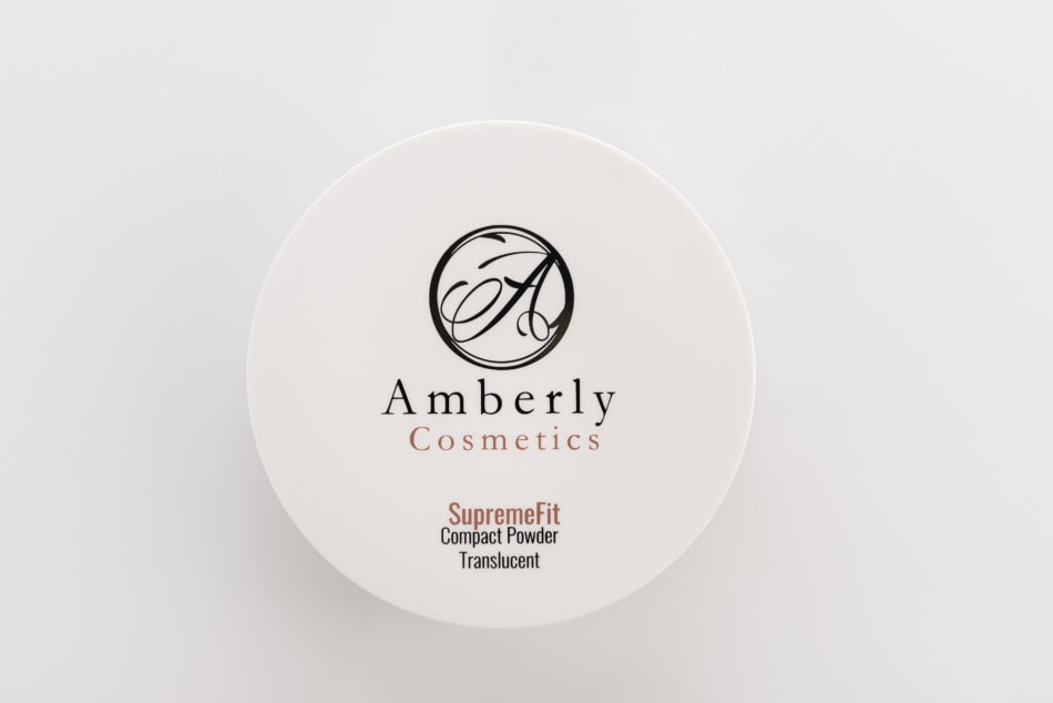 Amberly Cosmetics Supreme Fit Translucent Powder - Tights.no