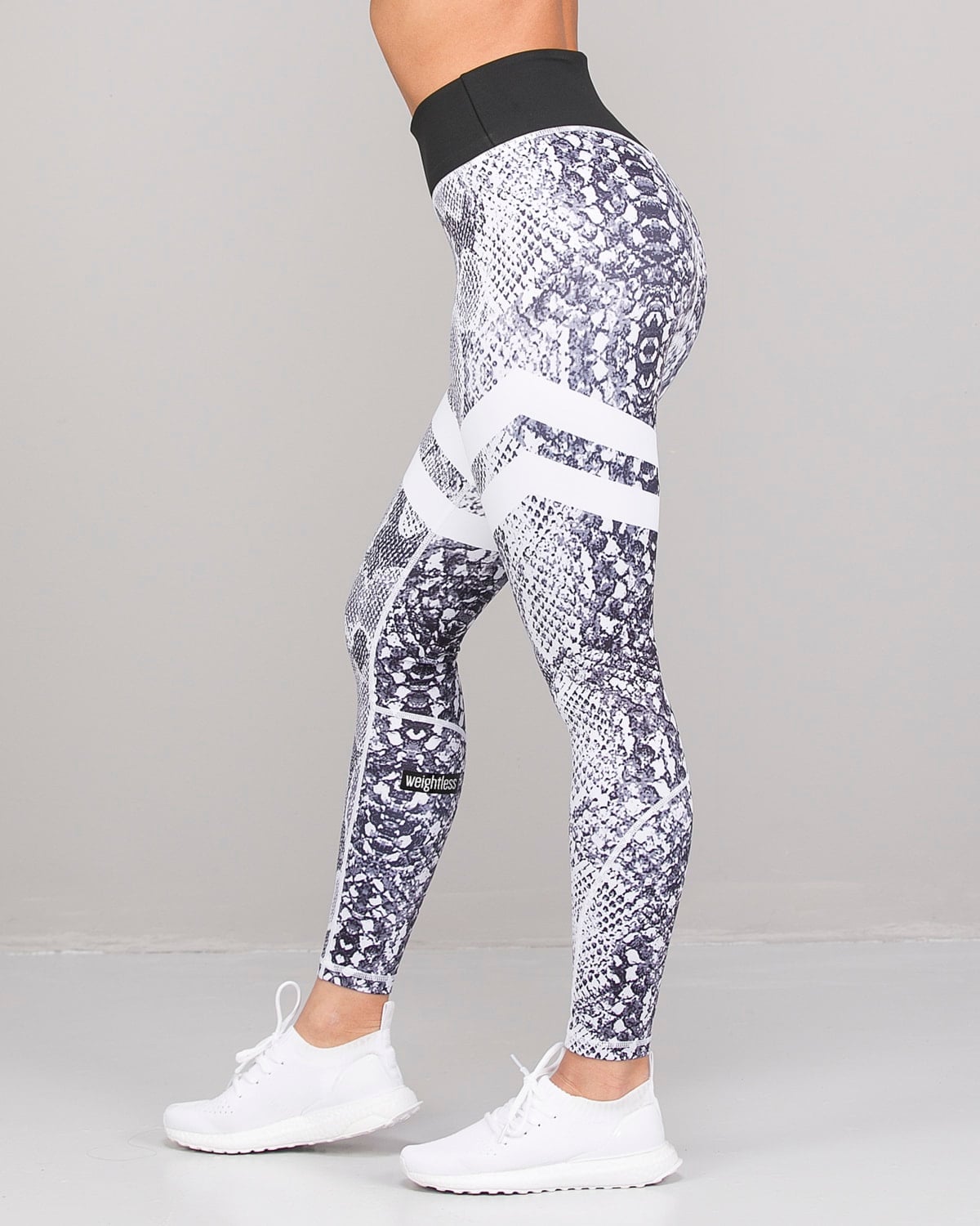 Weightless White Cobra Tights - Tights.no