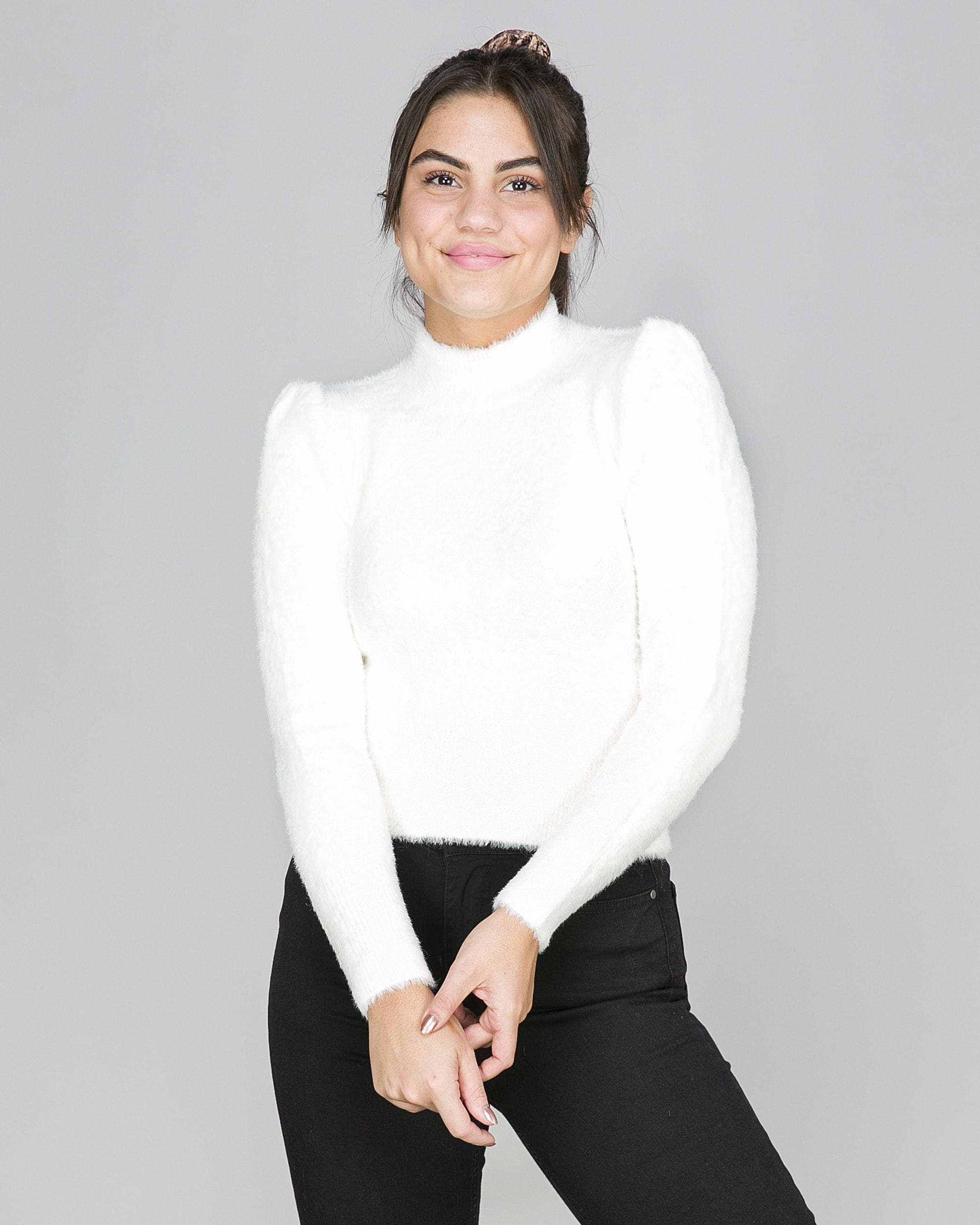 Weightless Jumper White - Tights.no