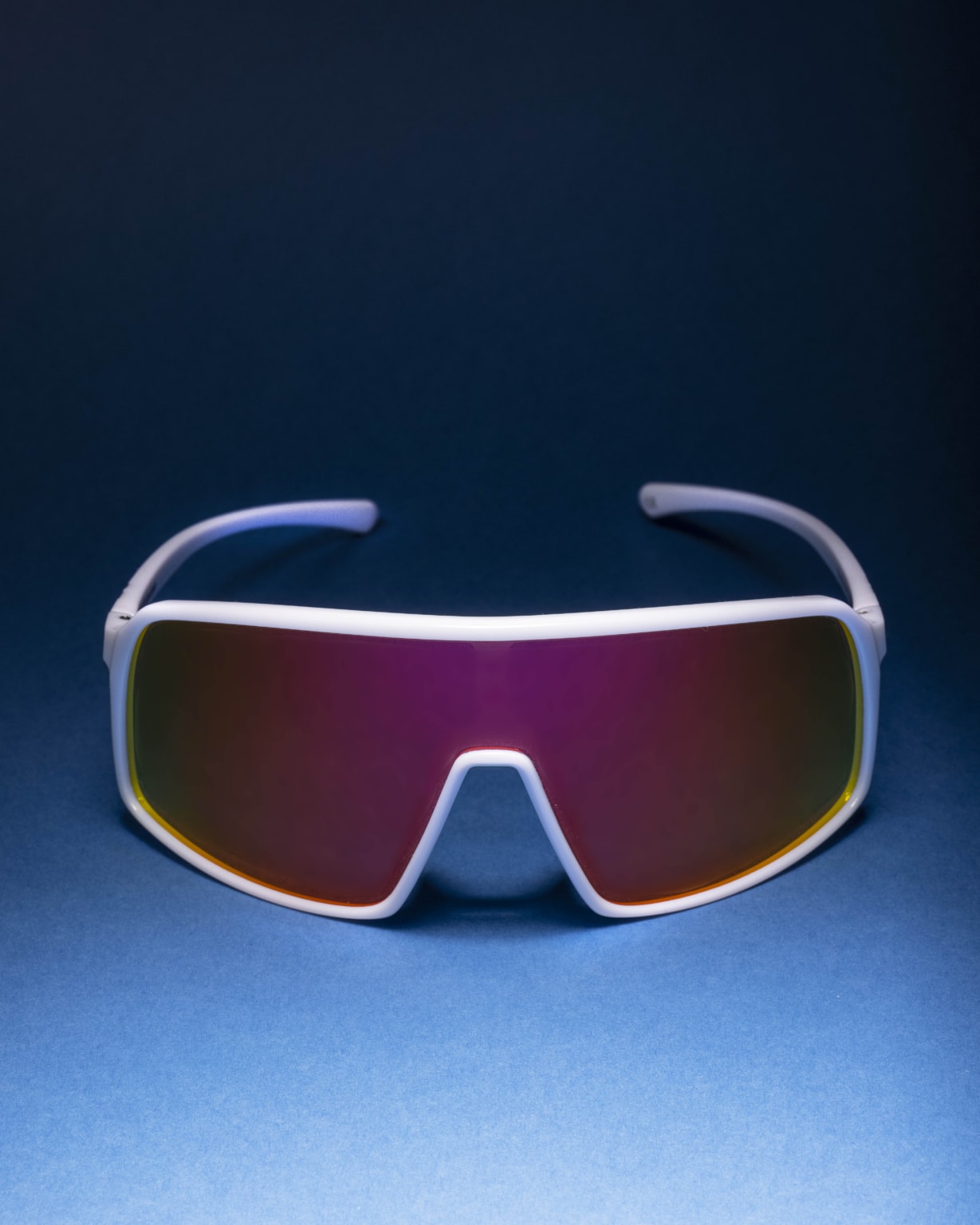 Outdoor & Essentials Spectacle Sunglasses White + Red Mirror - Tights.no