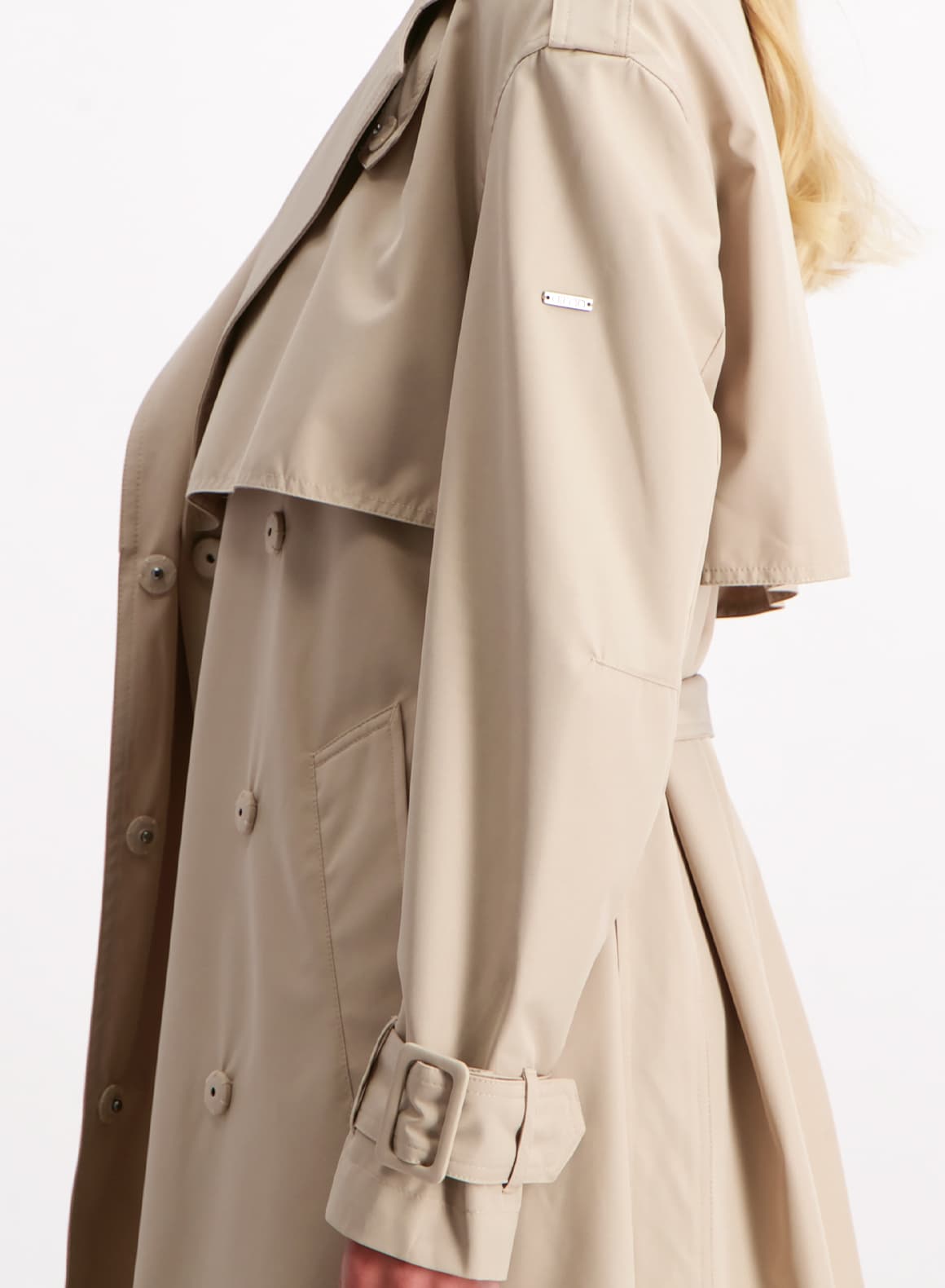 Aim'n Beige Recycled Tech Trench Coat - tights.no