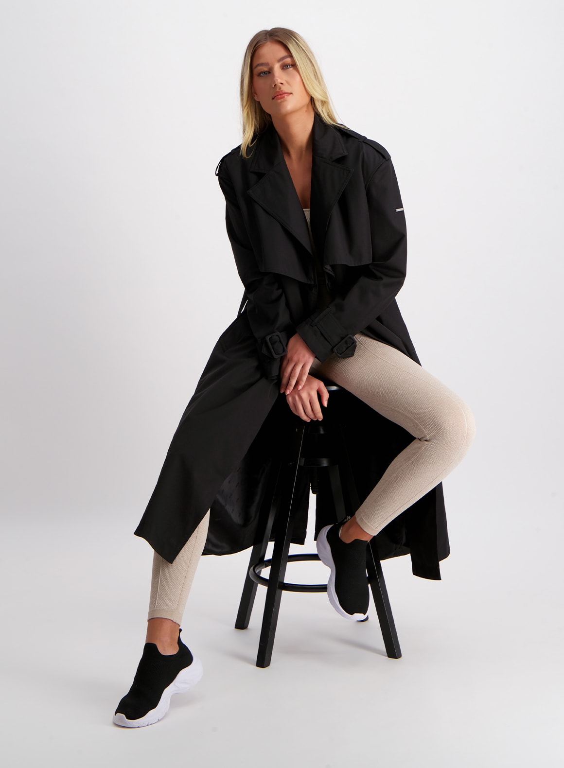 Aim'n Black Recycled Tech Trench Coat - tights.no