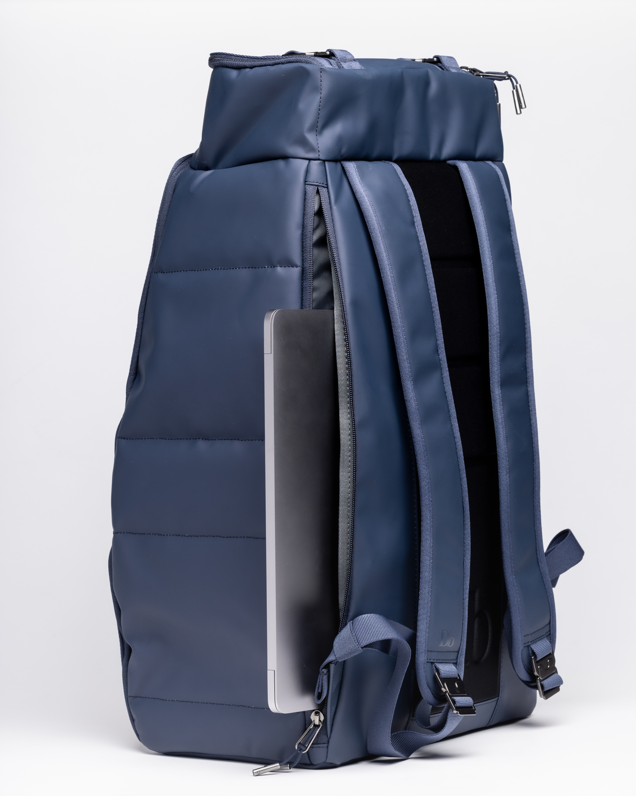 Douchebags Backpacks The Strøm 30L Blue H. - Tights.no