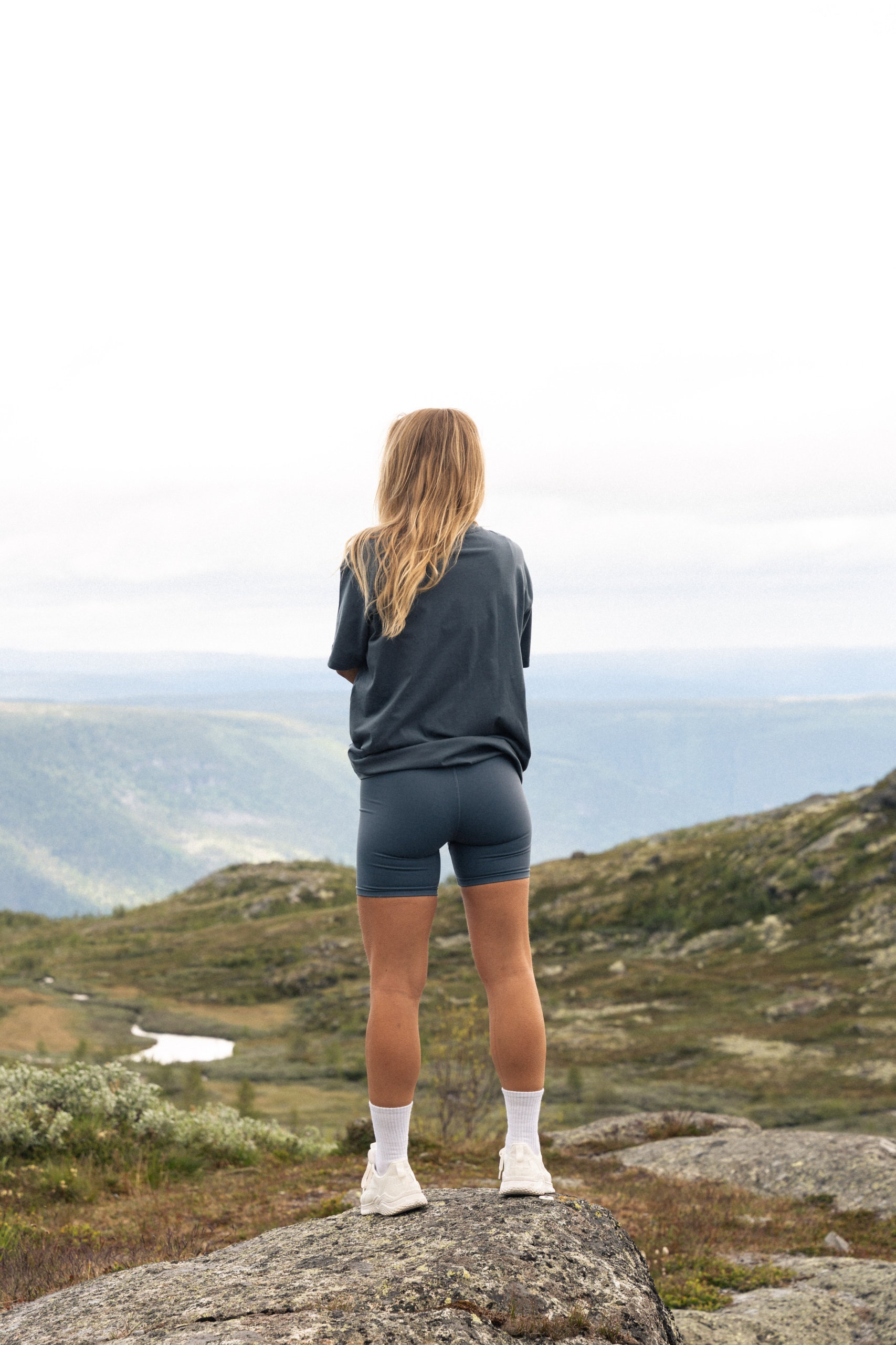 byTIRIL Tee Dusty Blue - tights.no